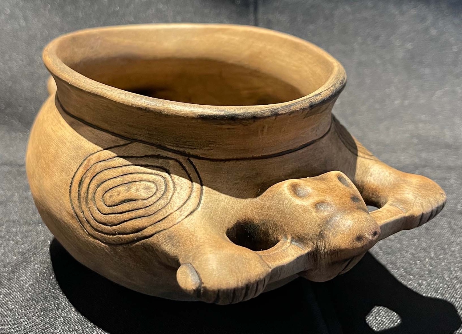 Medium Beaver Bowl – Cahokia Mounds State Historic Site